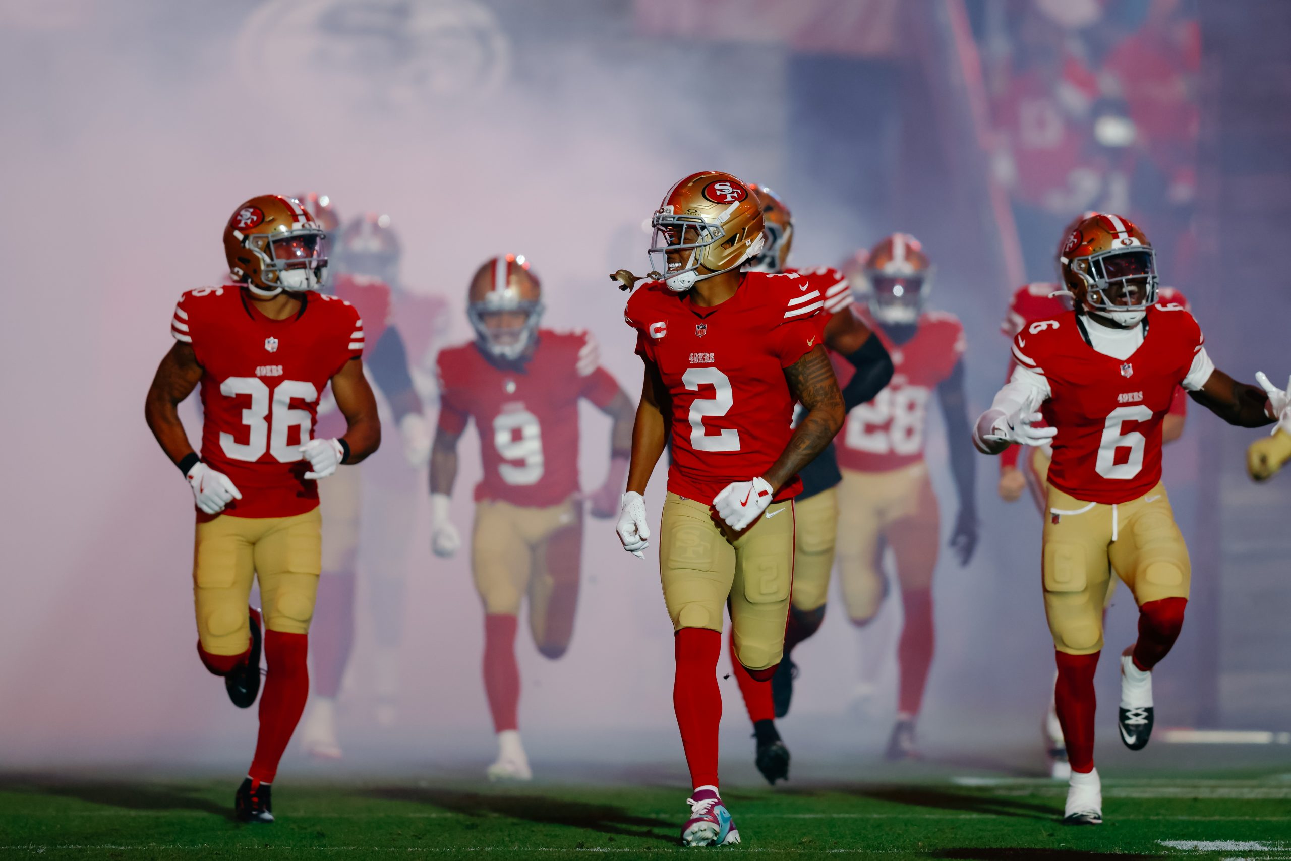 La victoria coloca a los 49ers con marca de 8–4, firmemente dentro de ...